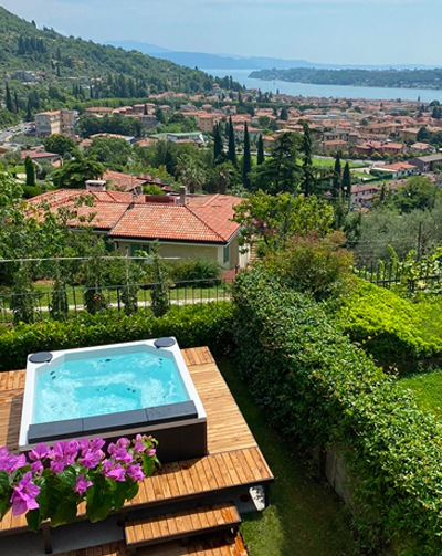 Treesse: Bathtubs, Whirlpools, Mini Pools and Saunas